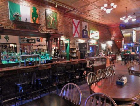 10 Legendary Bars in Wisconsin - Discover Wisconsin